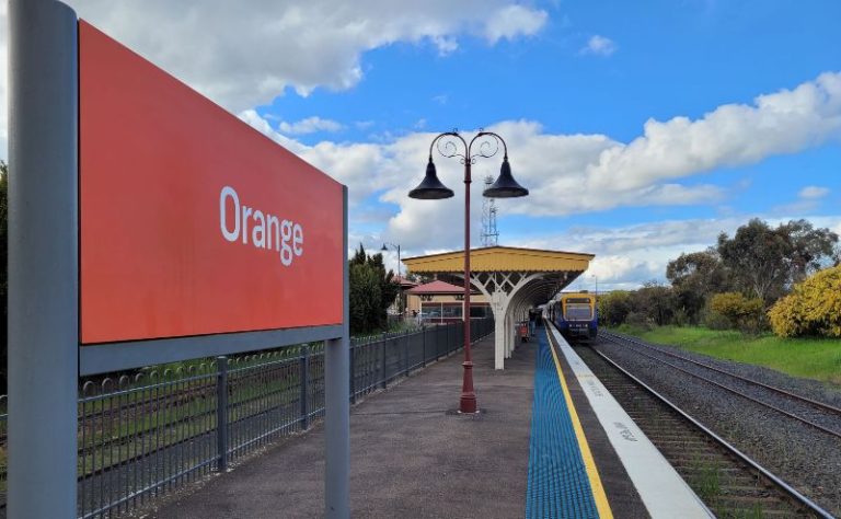 Sydney to Broken Hill Train: Timetable, Fares & What to Expect